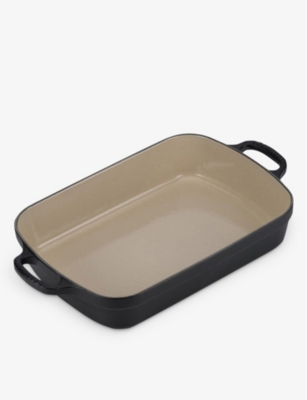 LE CREUSET - Signature cast-iron roasting tray 33cm | Selfridges.com