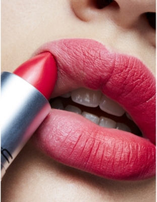 Mac Relentlessly Red Iconic Matte Lipstick | ModeSens