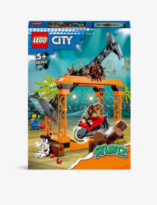 LEGO - LEGO® City 60342 The Shark Attack Stunt Challenge playset ...