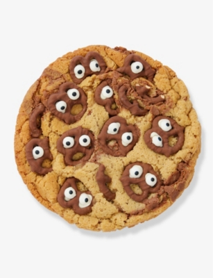 BLONDIES KITCHEN - Milk chocolate pretzel seven-inch cookie 800g ...